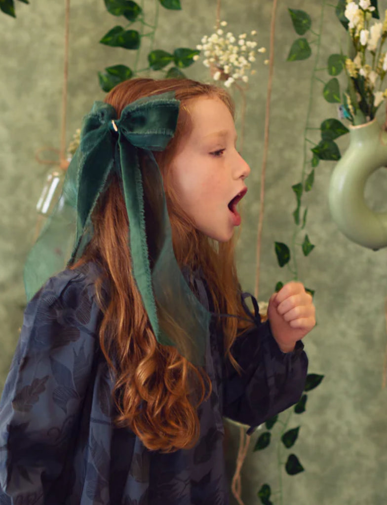 Primrose Green Color Long Bow – Piccoli & Co